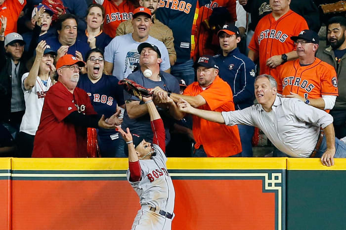 Mookie Betts fan interference photo: Faces, ranked - Sports Illustrated