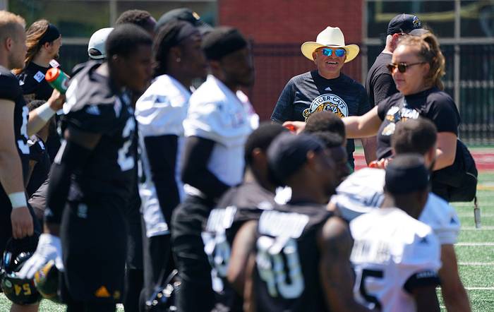 Jerry Glanville Just Can’t Quit Football - Sports Illustrated