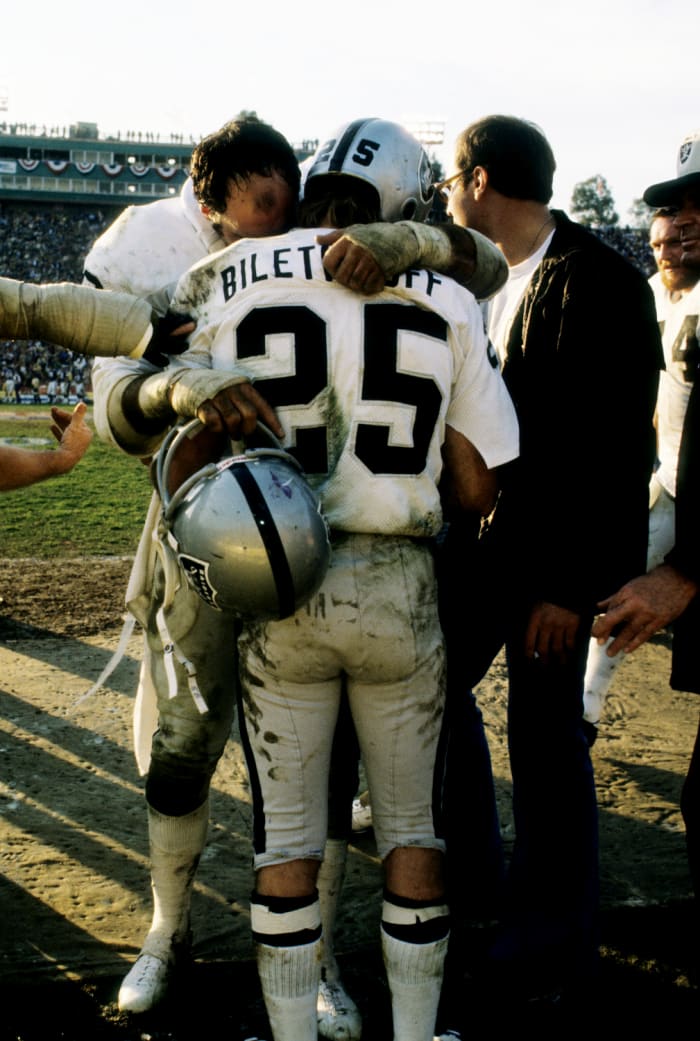 Classic Oakland Raiders Photos - Sports Illustrated