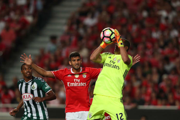 Brazilian Keeper Julio Cesar to Retire at the End of this Season ...