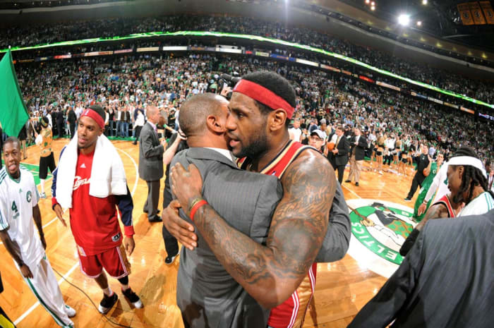 LeBron James is the NBA's best hugger - Sports Illustrated
