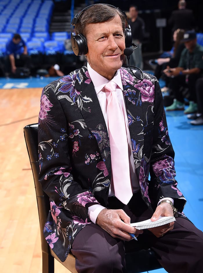 Craig Sager: NBA broadcaster all smiles during fight of his life ...
