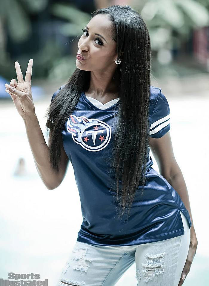 Cheerleader of the Week: Jocelyn - Sports Illustrated