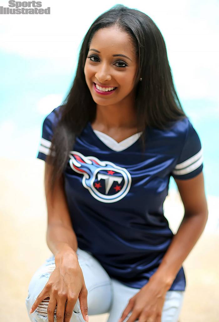 Cheerleader of the Week: Jocelyn - Sports Illustrated