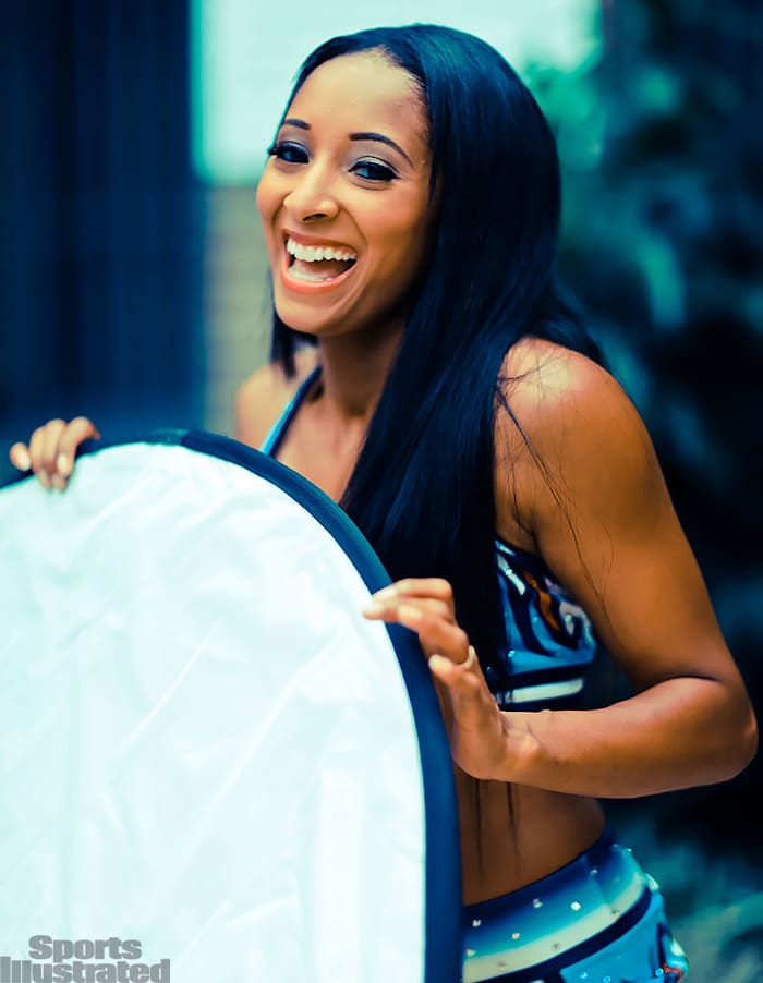 Cheerleader of the Week: Jocelyn - Sports Illustrated