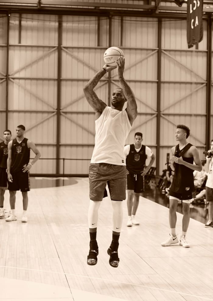 LeBron James at the 2016 Nike Skills Academy - Sports Illustrated