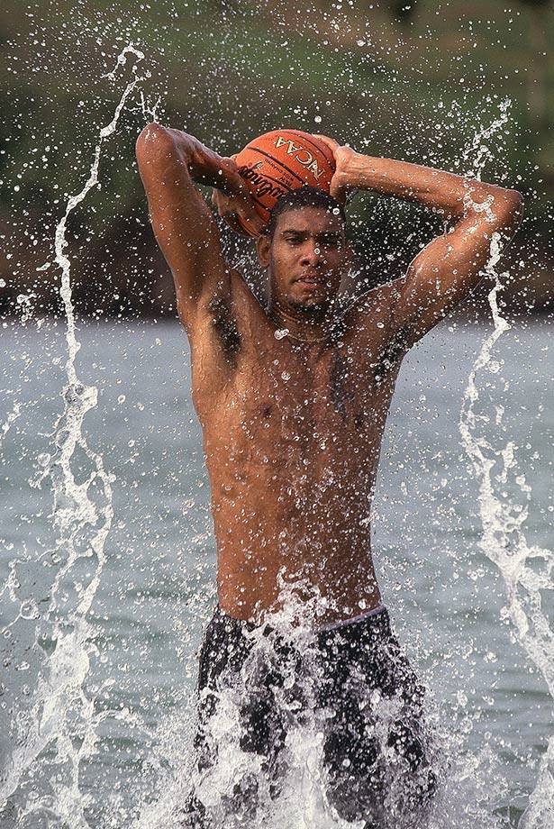 Tim Duncan Rare SI Photos - Sports Illustrated