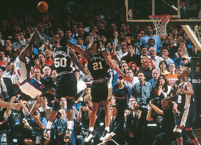 Tim Duncan Rare SI Photos - Sports Illustrated