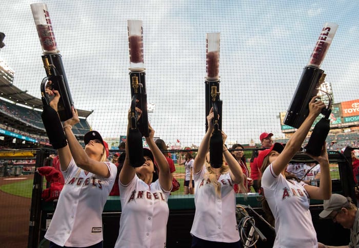 MLB Cheerleaders, Dance Teams and Ball Girls - Sports Illustrated