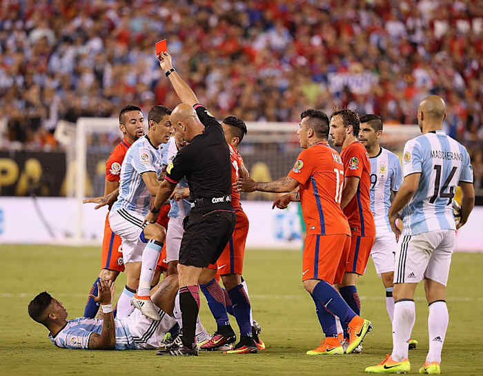 Messi Chile picture: Story behind Copa America's defining image ...