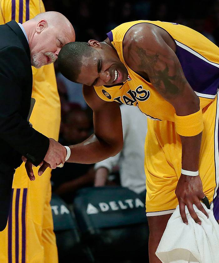 Legendary Lakers Trainer Gary Vitti - Sports Illustrated