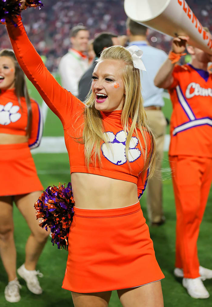Cheerleader of the Week: Olivia - Sports Illustrated