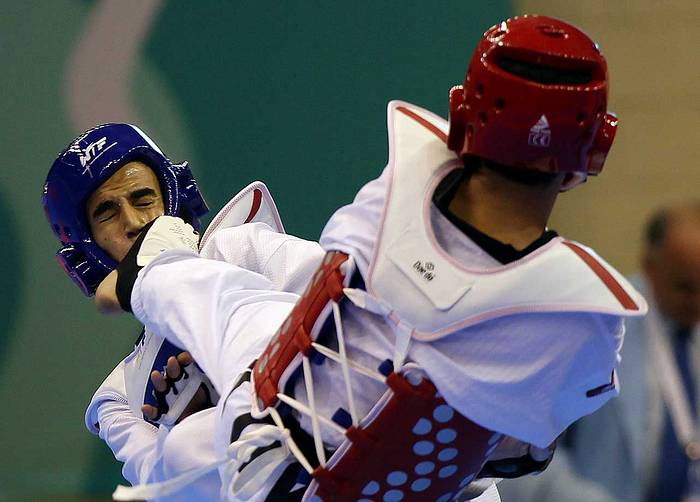 Athletes Getting Kicked In The Face - Sports Illustrated