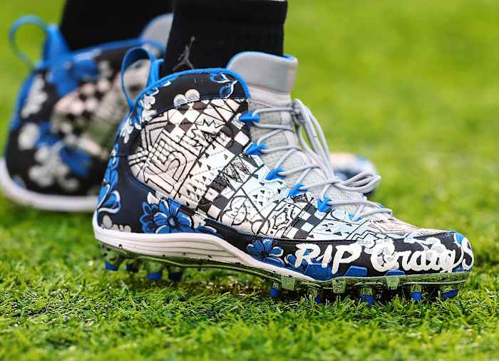 Best Cleats of 2016 NFL Season: Ali Drew photos: Hot Clicks - Sports ...