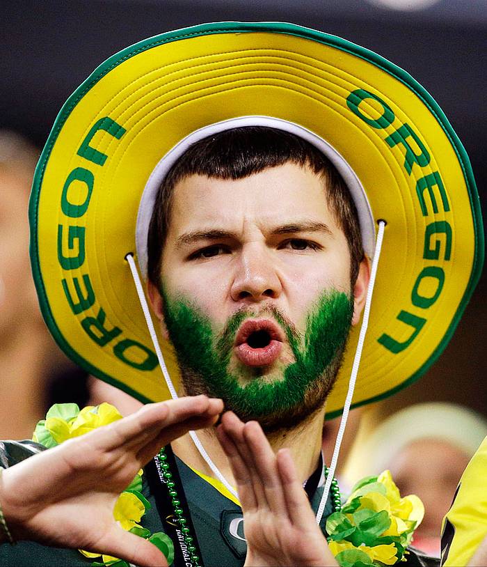 Hot Clicks: Oregon and Ohio State Superfans Invade Arlington - Sports ...