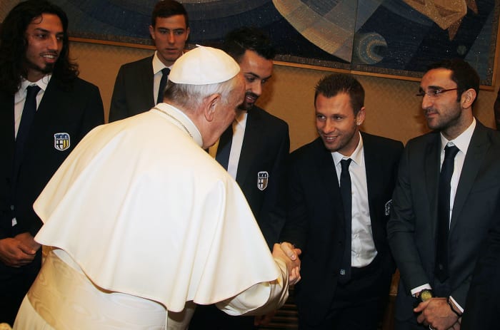 Pope Francis and soccer teams and stars (PHOTOS) - Sports Illustrated