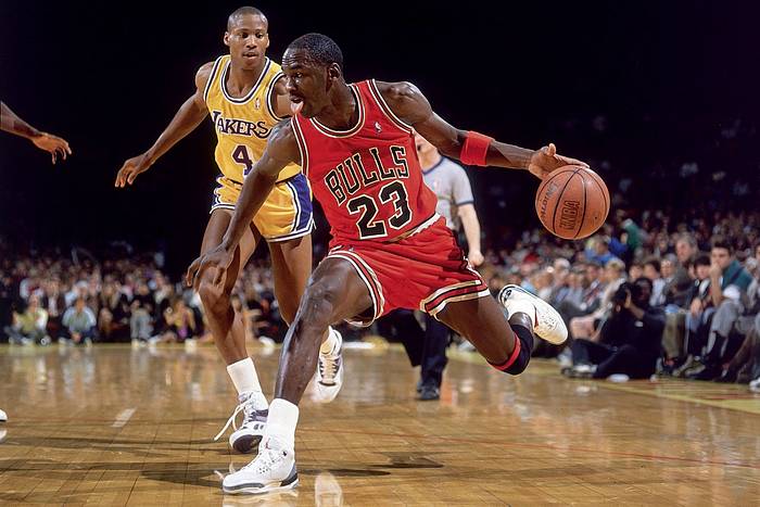 Michael Jordan dunk contest photo explained by SI photographer - Sports ...