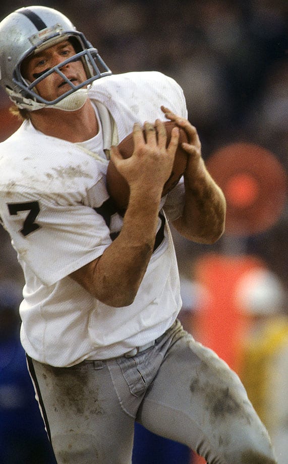 Top 10 NFL Tight Ends of All Time - Sports Illustrated