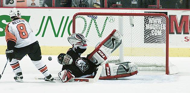 Sabres honoring Dominik Hasek; Isles-Rangers showdown, more notes ...