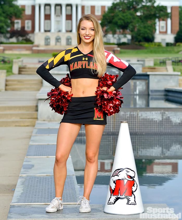 Cheerleader of the Week: Kayla - Sports Illustrated