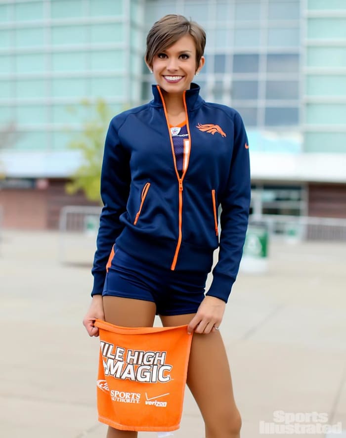 Cheerleader of the Week: Sam - Sports Illustrated