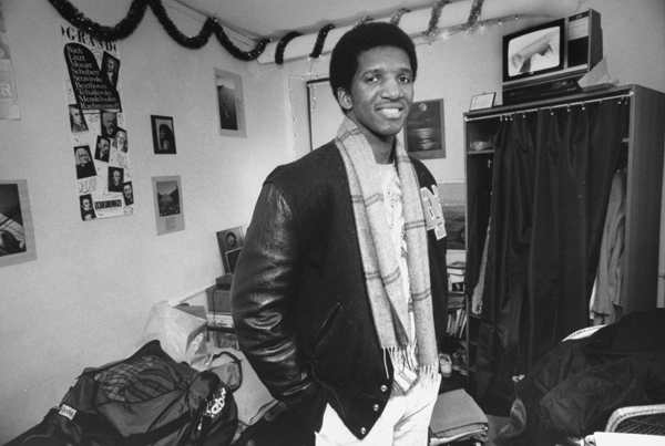 Michael Jordan, Ray Allen and other NBA players in their dorm rooms ...