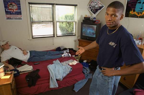 Michael Jordan, Ray Allen and other NBA players in their dorm rooms ...