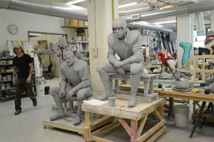 San Francisco 49ers’ new Hall of Fame statues are awesome, scary ...