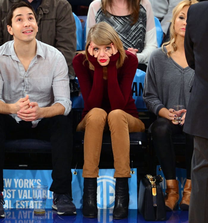 Hot Clicks: Taylor Swift is Proud Knicks Fan - Sports Illustrated