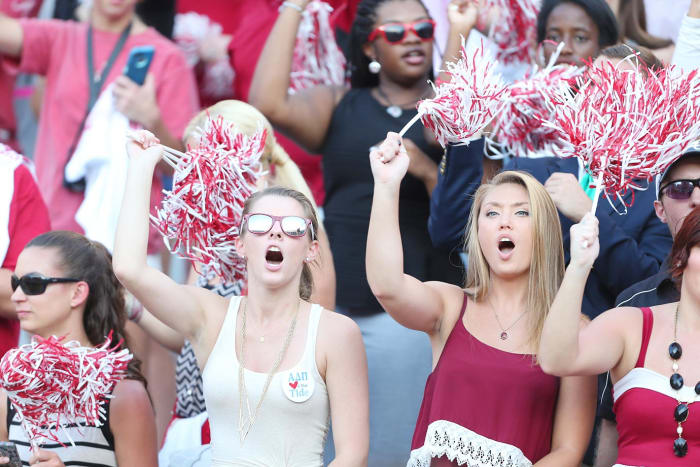 Hot Clicks: College Superfans of the Week - Sports Illustrated