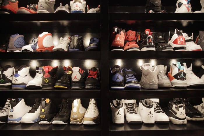 Hawks star Jeff Teague takes sneaker closet across state lines - Sports ...