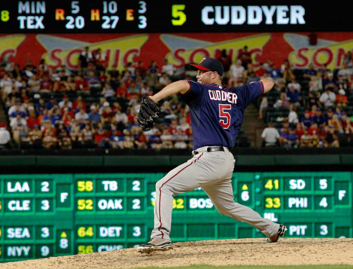 Hot Clicks: Jaime Pressly; When Position Players Pitch - Sports Illustrated