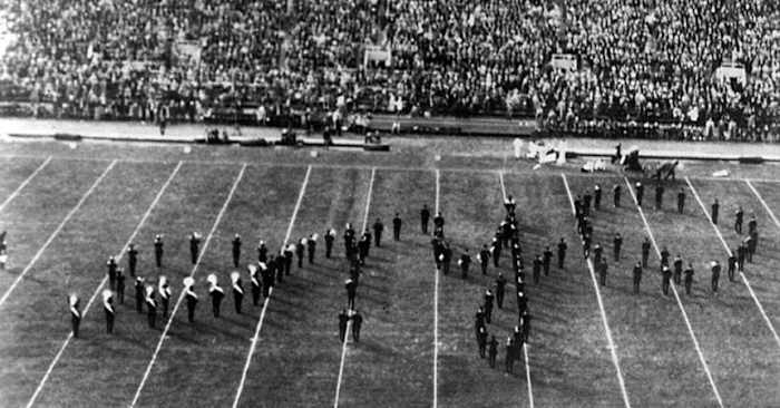 The history behind Ohio State's legendary "Script Ohio" routine ...