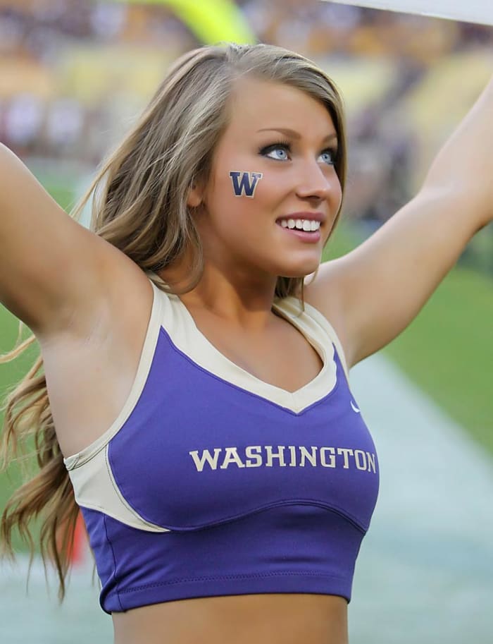 Cheerleader of the Week: Nikki - Sports Illustrated