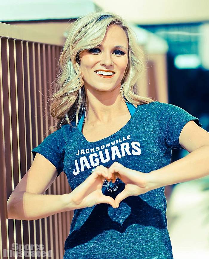 Cheerleader of the Week: Samantha - Sports Illustrated