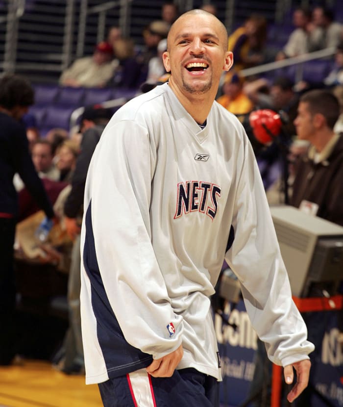 Monday P.M. Hot Clicks: Kidd's bold move, Man puts on pants with no ...