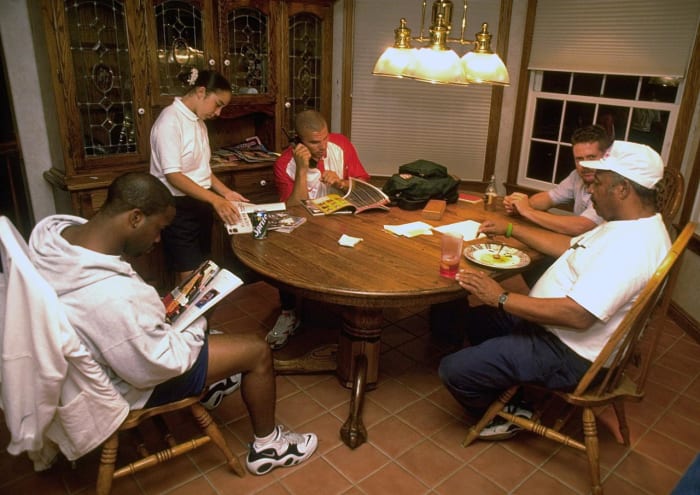 Monday P.M. Hot Clicks: Kidd's bold move, Man puts on pants with no ...