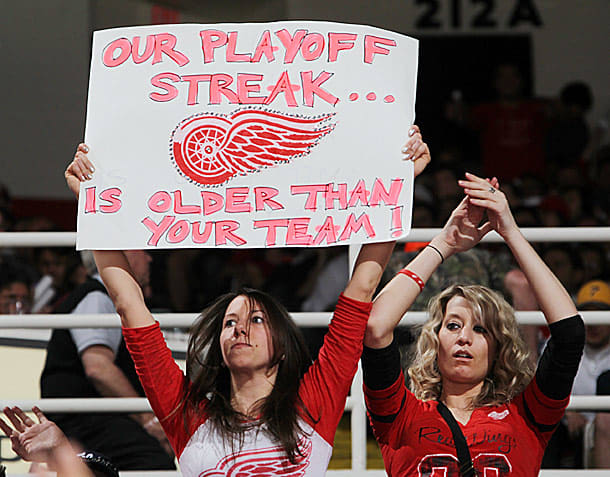 Top Line: Dire days for Red Wings; strife in Toronto; Roy's return; more links - Sports Illustrated