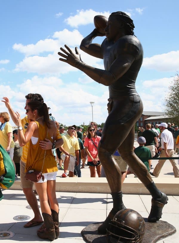 Washington Redskins Robert Griffin III got his own statue at Baylor and ...
