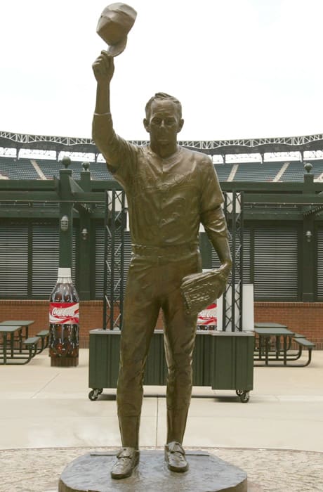 Sports Figures With Their Own Statues - Sports Illustrated
