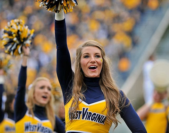 Cheerleader of the Week - Sports Illustrated