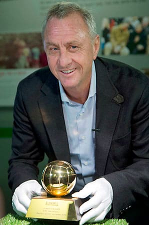 Cruyff ends coaching career with Catalonia - Sports Illustrated