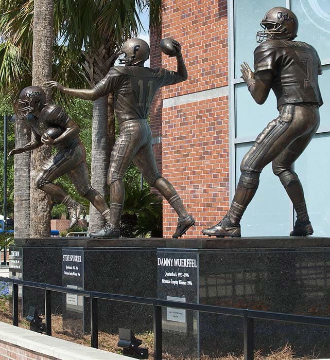 College Football Icons With Statues - Sports Illustrated