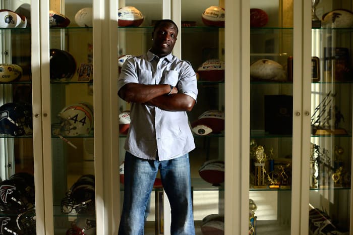 Former Fullback Fred McCrary battles the effects of 11 NFL seasons ...