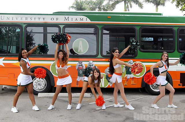 Cheerleader of the Week - Sports Illustrated