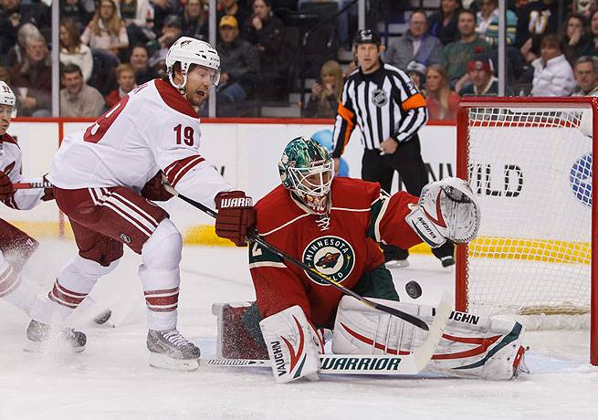 Niklas Backstrom, Wild agree on three-year, $10.25 million deal ...