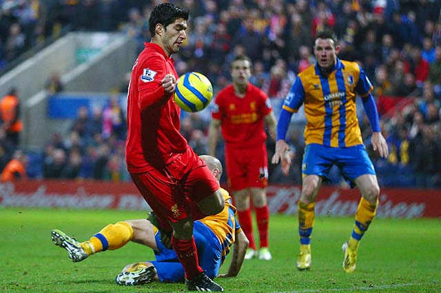 Suarez's handball helps Liverpool win in FA Cup - Sports Illustrated