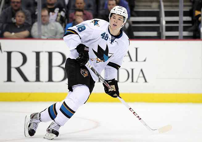 Sharks rookie Tomas Hertl to miss at least a month with knee injury ...
