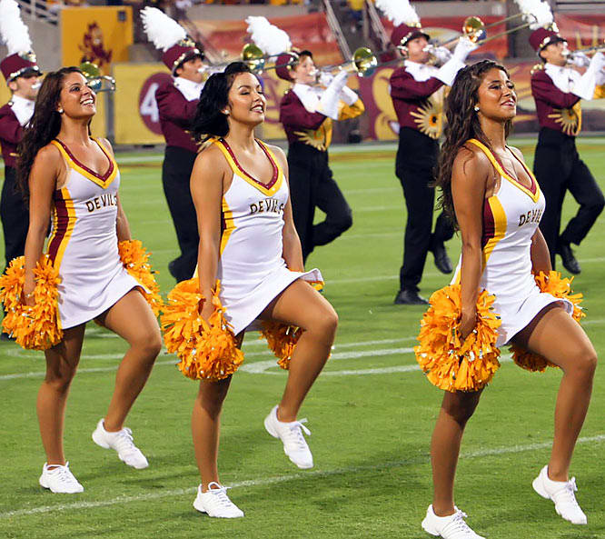 Cheerleader of the Week - Sports Illustrated