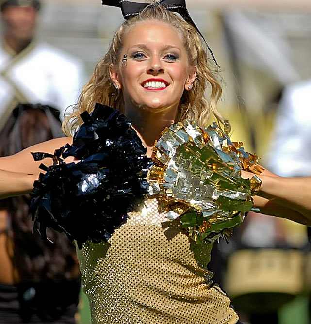Cheerleader of the Week - Sports Illustrated